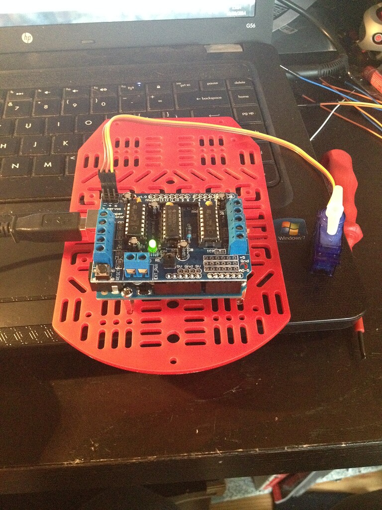 connecting servo to motor shield - General Guidance - Arduino Forum
