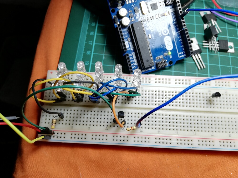 Leds RGB en paralelo y transistor 2N2222A - Hardware - Arduino Forum
