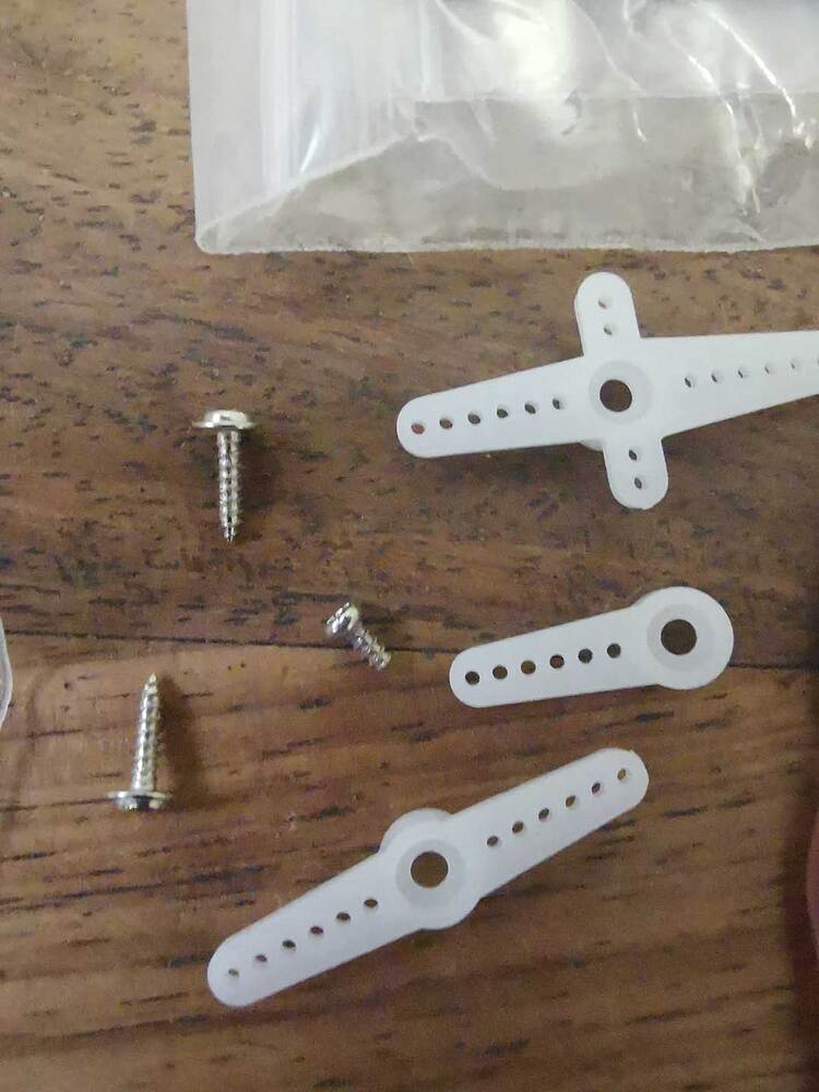 Servo Arm Screw Mount size - General Electronics - Arduino Forum