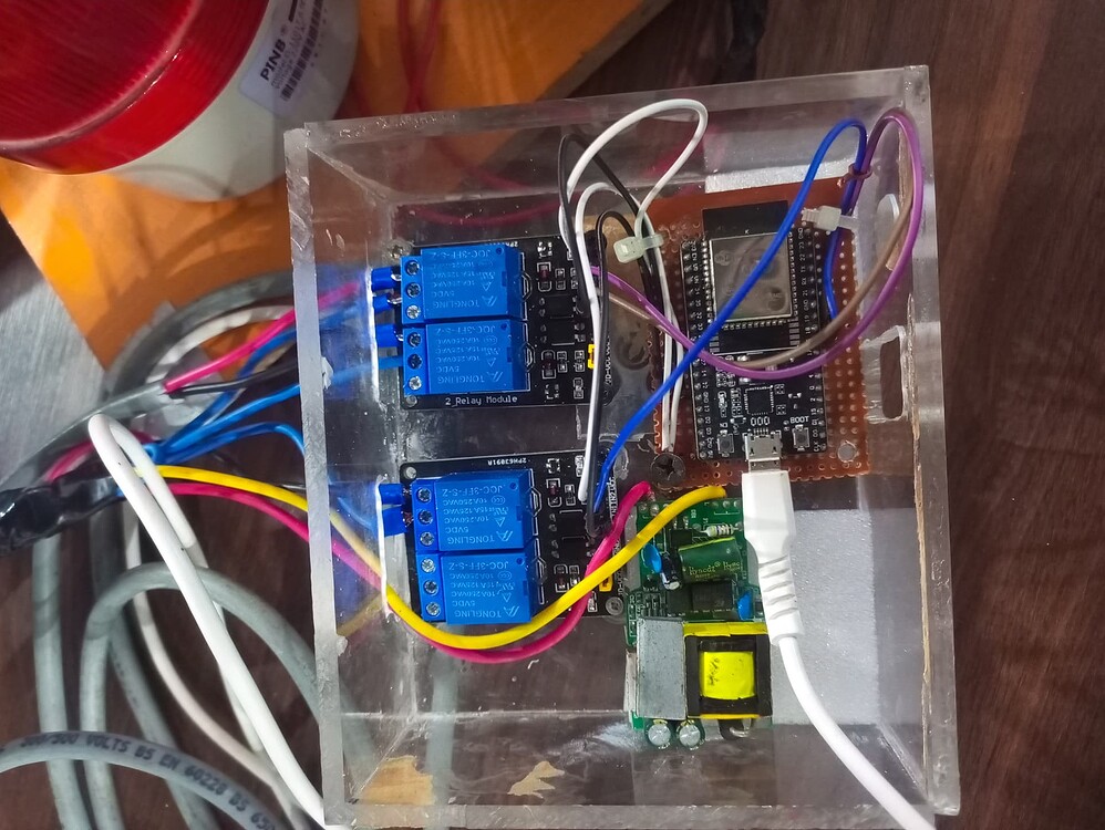 ESP32-Controlled RFT Indicator Lights Not Updating Correctly – Need Help with Code & Hardware ...