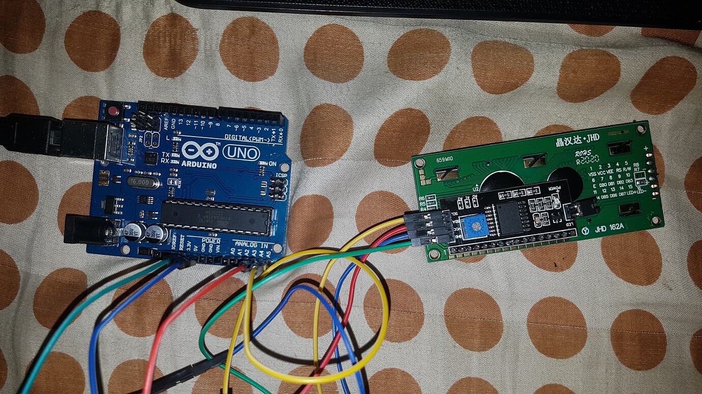 Arduino blinks and then shuts down when plugged in - General ...