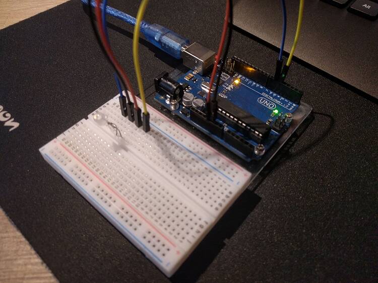 Arduino RGB Led WS2811 not doing anything - LEDs and Multiplexing - Arduino Forum