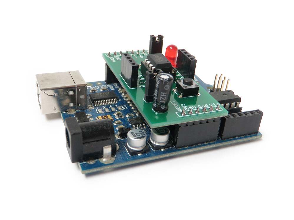 Reset ATtiny85 connesso ad Arduino - Hardware - Arduino Forum