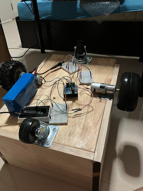 BTS7960 (PWM) 1 of 2 DC motor not spinning ESP32S3 - Motors, Mechanics, Power and CNC - Arduino ...