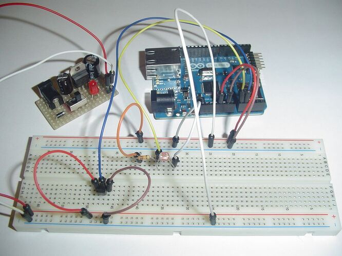 Dubbio analogReference( INTERNAL ) - Software - Arduino Forum