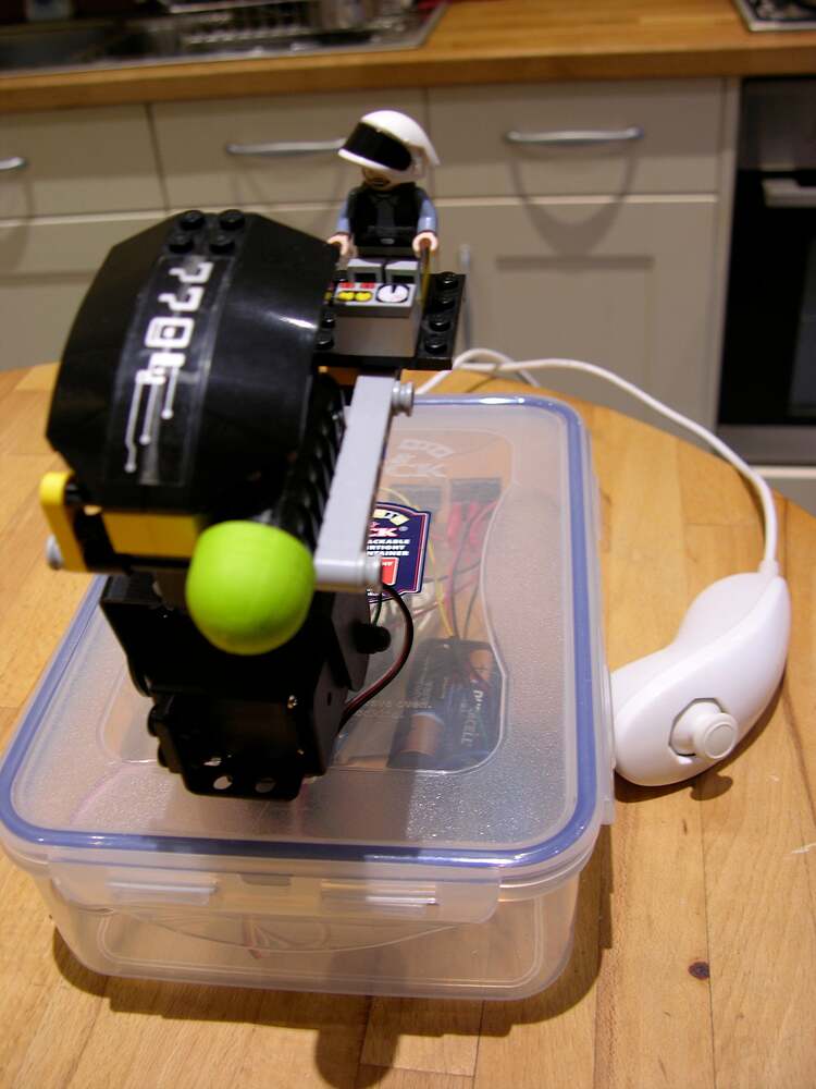 Wii Nunchuck and pan/tilt servo control - Interfacing - Arduino Forum