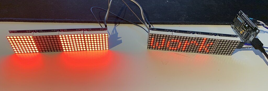 MAX7219 in series with ESP8266 (NodeMCU) - flickering and lightens only ...