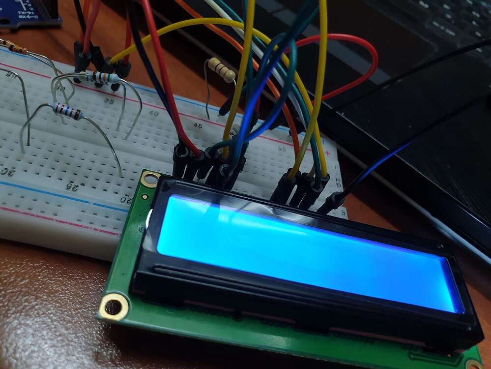 LCD not showing black squares on first row - Displays - Arduino Forum