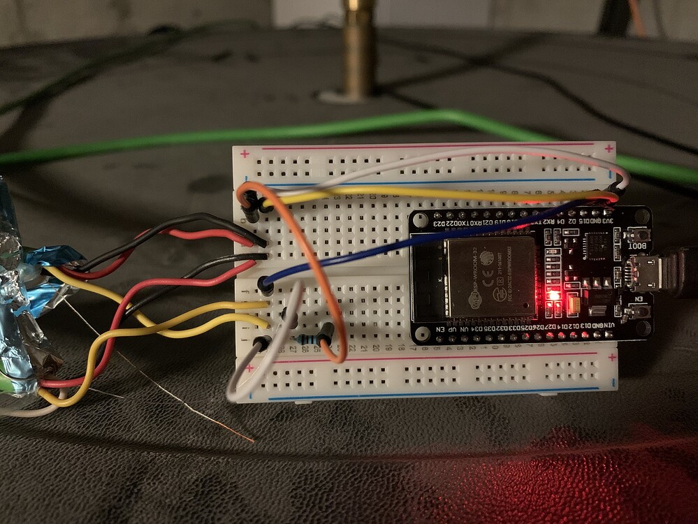 DS18B20 delivers correct values, then -127°C - Sensors - Arduino Forum