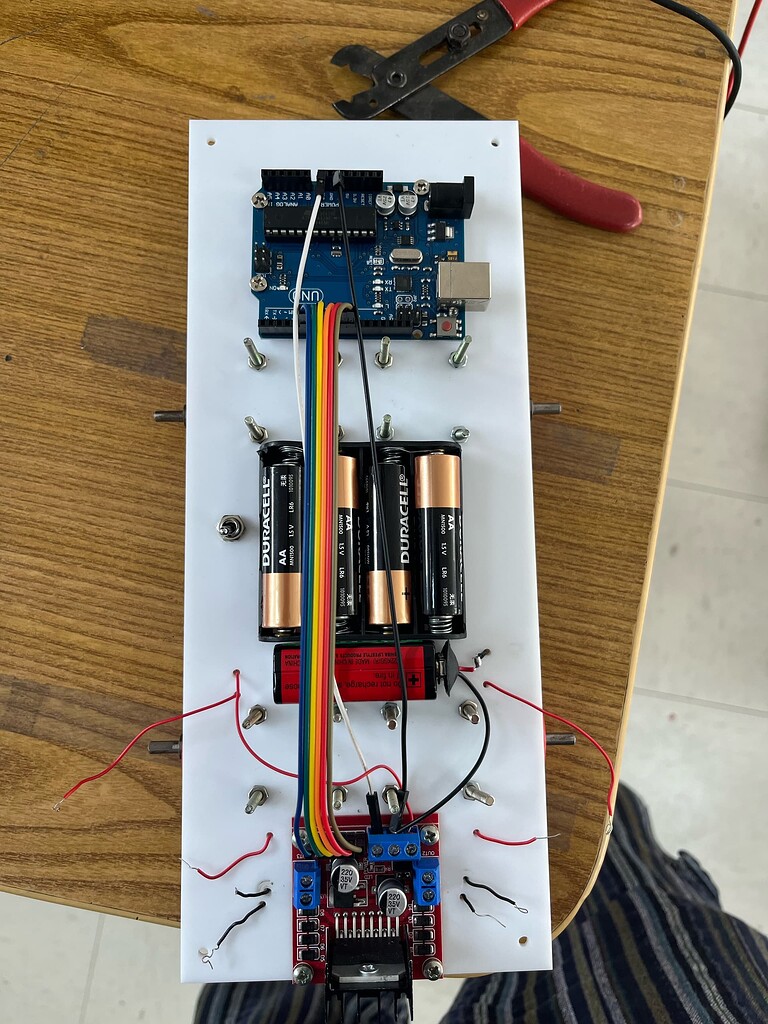 L298N voltage dropping to 0 when a motor connected across it - Motors ...