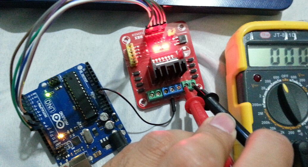 Problema con l298n para Motores - Hardware - Arduino Forum