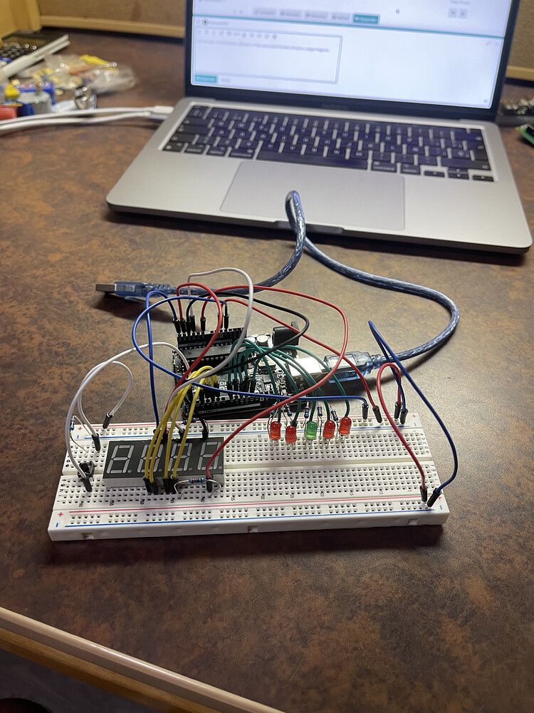 Juego de Luces para Arduino con leds, pulsador y display - Software - Arduino Forum