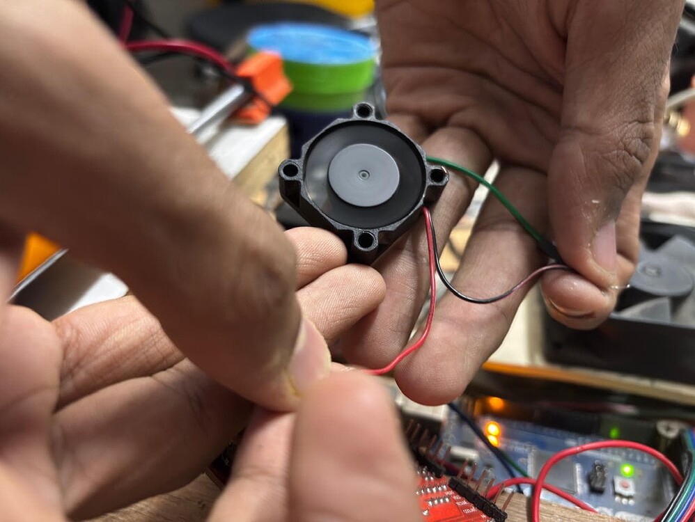 [Bug?] Arduino Mega 5V Pin Shows 14V Over USB — No Heating, Fully ...