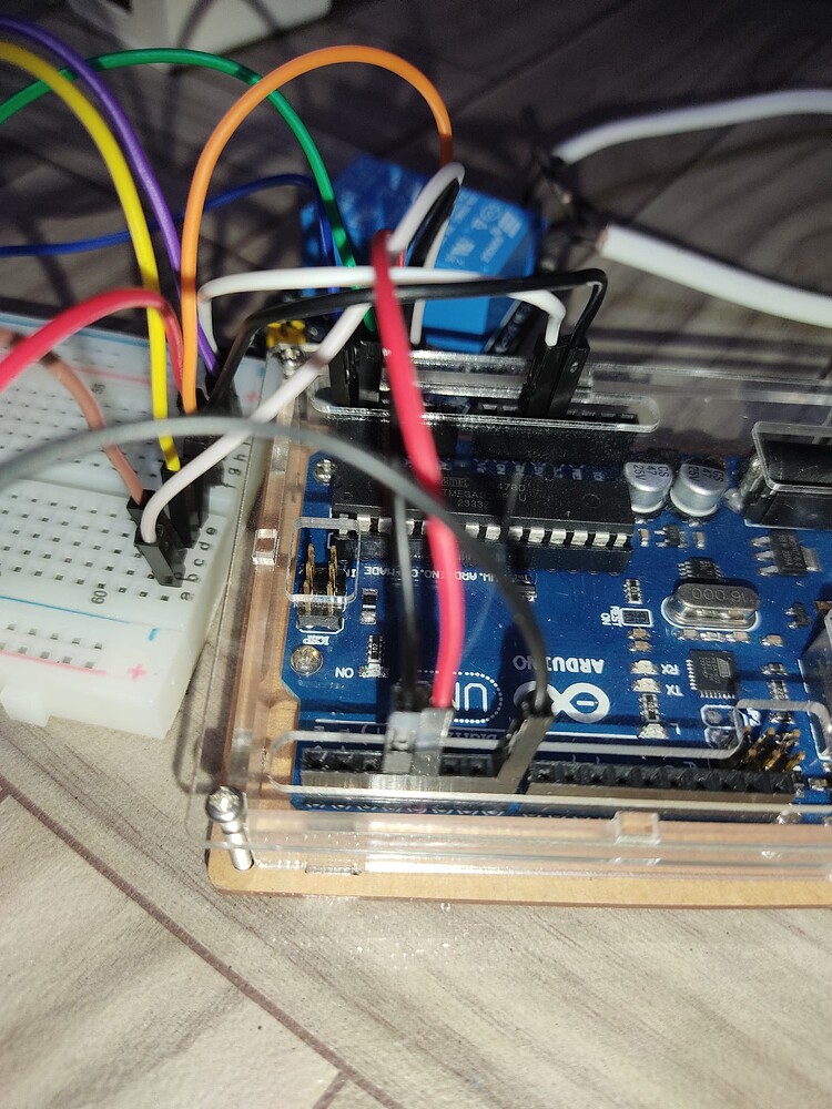 Arduino Shutting Down Right After Plugging - General Electronics ...