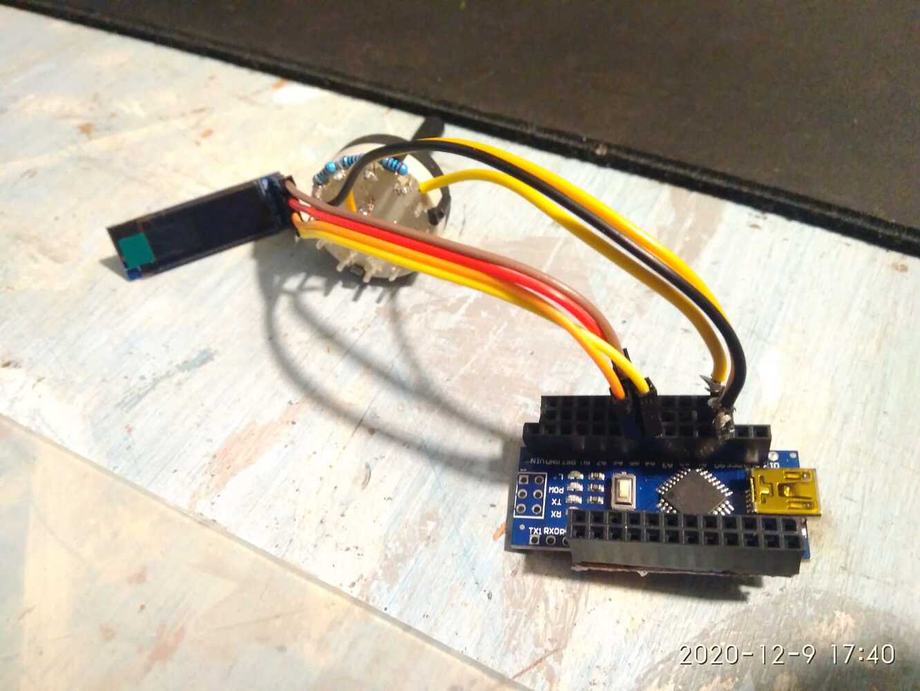 Connecting two hardwares to 5v and ground power off the arduino nano ...