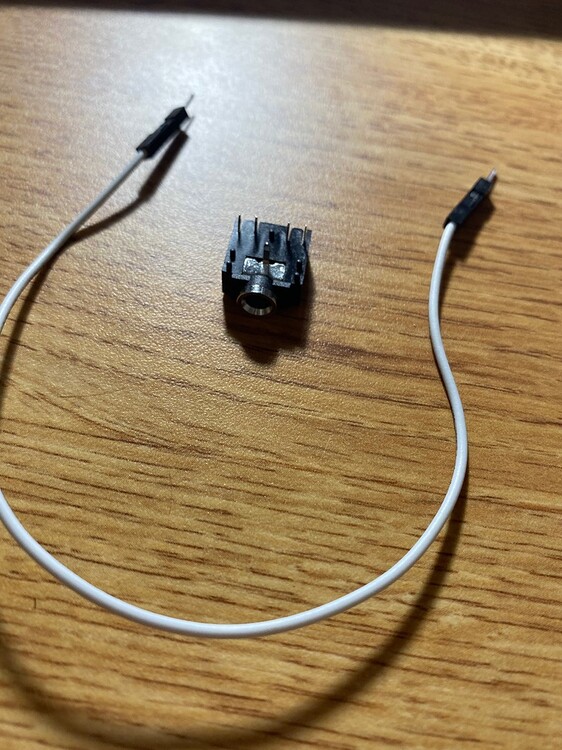 How to hook up a 3.5mm audio jack to a circuit to read in analog input ...