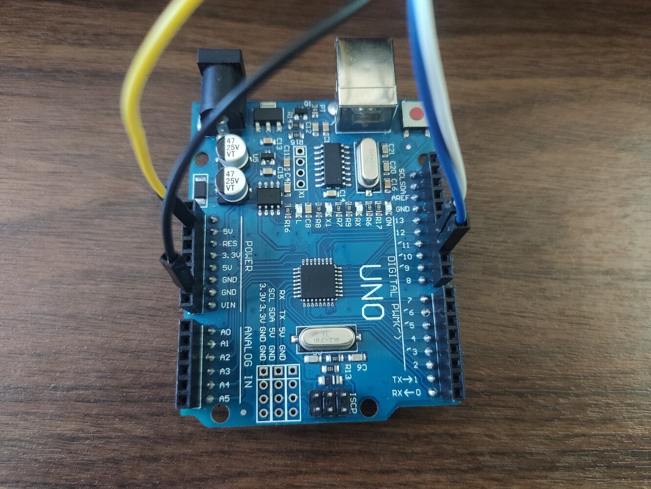 HC-05 not receiving any serial messages through serial bluetooth terminal in my phone ...