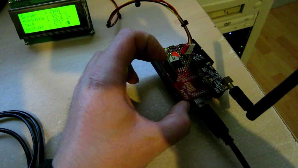 NRF24L01 networking demo / Sending temperature, humidity and voltage - Networking, Protocols ...