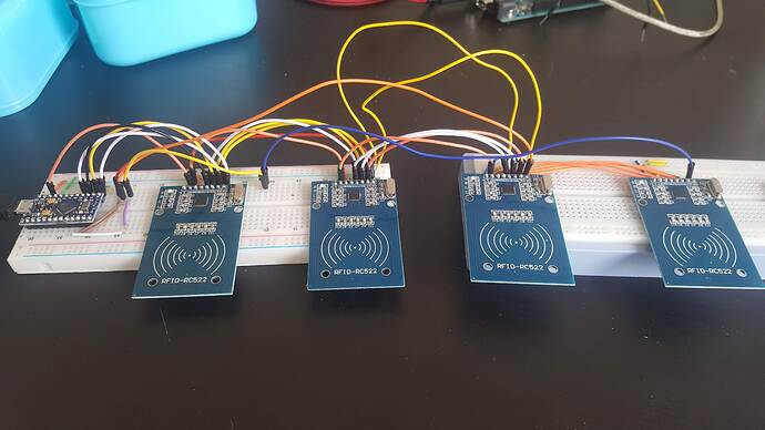 RFID - multiple RC522's. Error: "Reader 0: Firmware Version: 0x8C ...