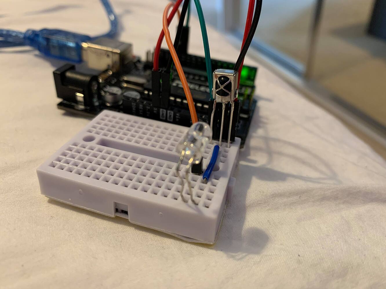 IR sensor project just reading nonsense :/ - Sensors - Arduino Forum