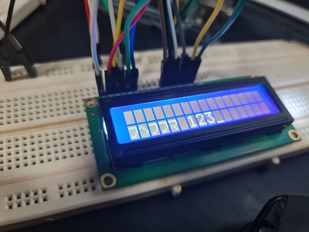 Garbled LCD on arduino Uno - Displays - Arduino Forum