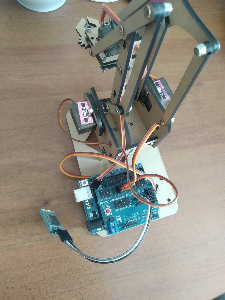 Robo arm. 4 servos. 1 bluetooth module - Project Guidance - Arduino Forum
