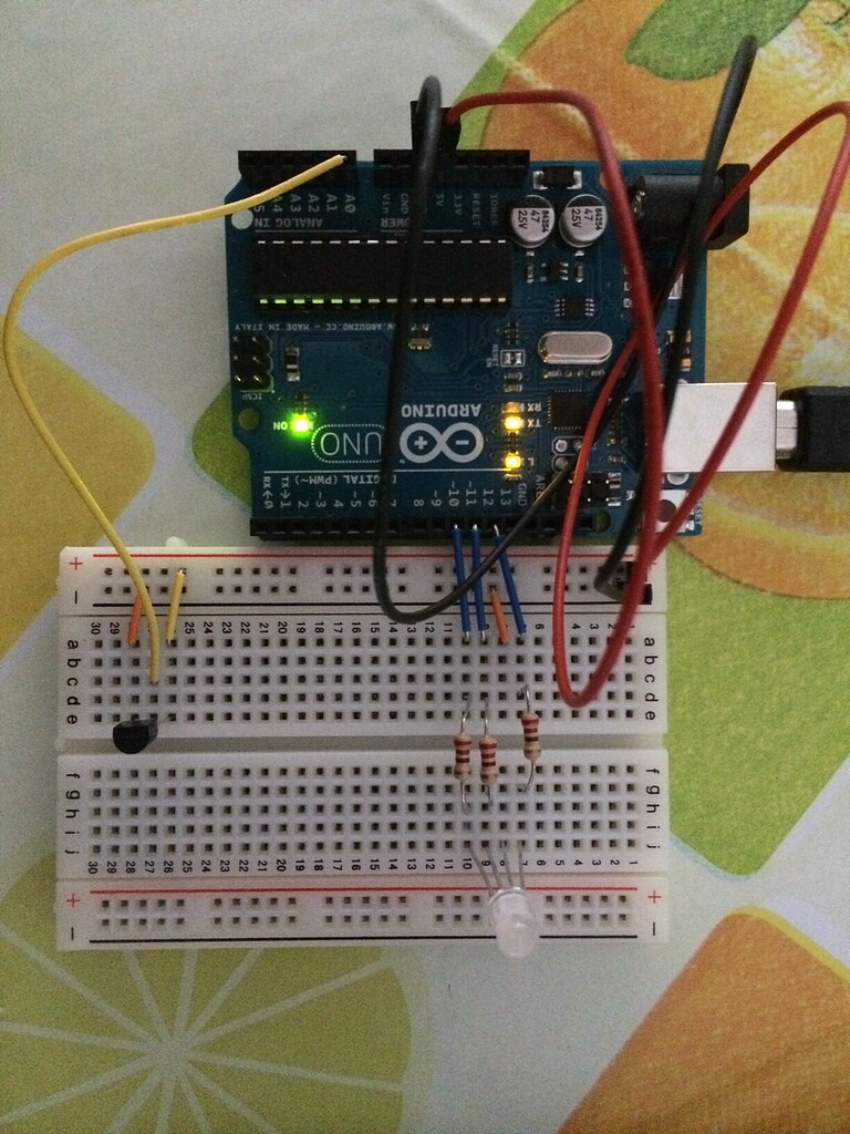 Sensore di t° con LED RGB - ma non funziona - Generale - Arduino Forum