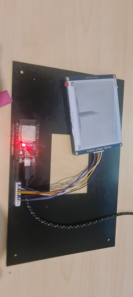 E-Ink Display shows image zoomed in - Displays - Arduino Forum