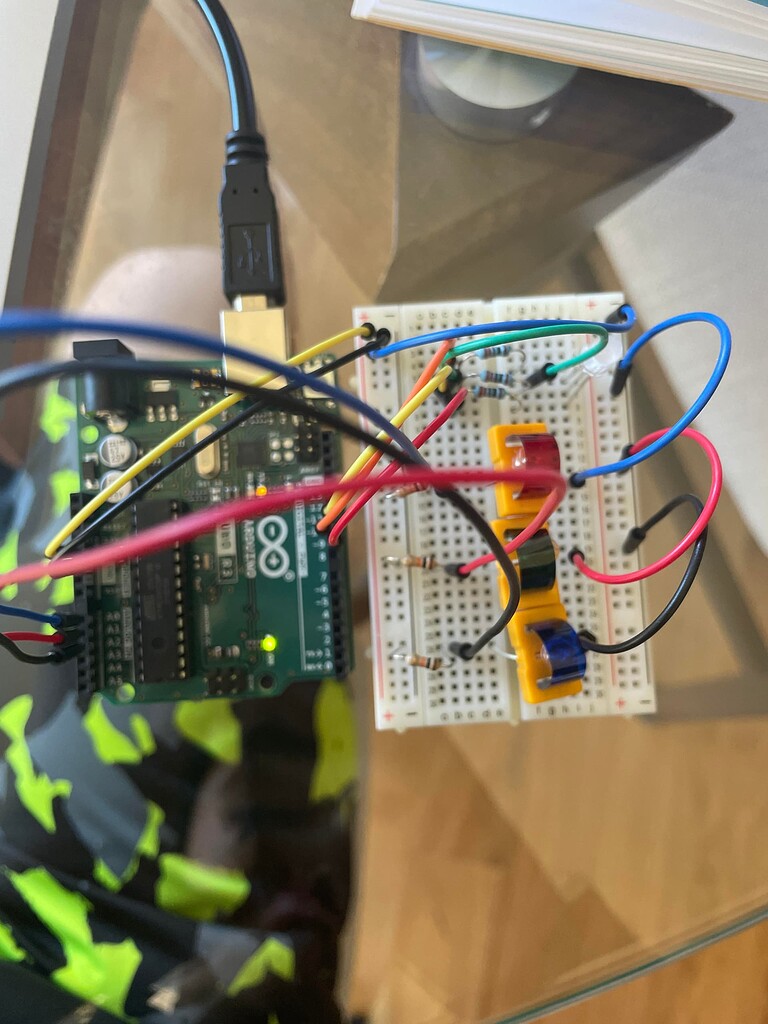 Arduino Book Project 4 Phototransistors not working - Sensors - Arduino Forum