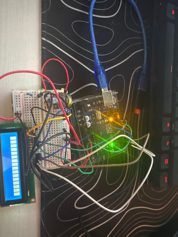 LCD display lights up but doesnt print anything - Displays - Arduino Forum