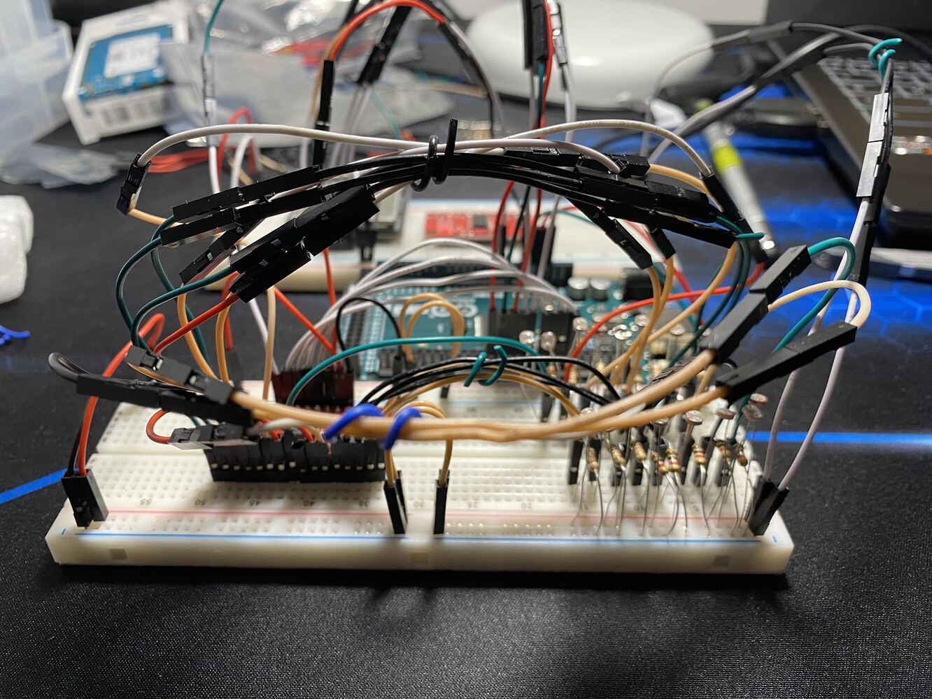Why my Photoresistor values do not change when I light the sensor - Sensors - Arduino Forum