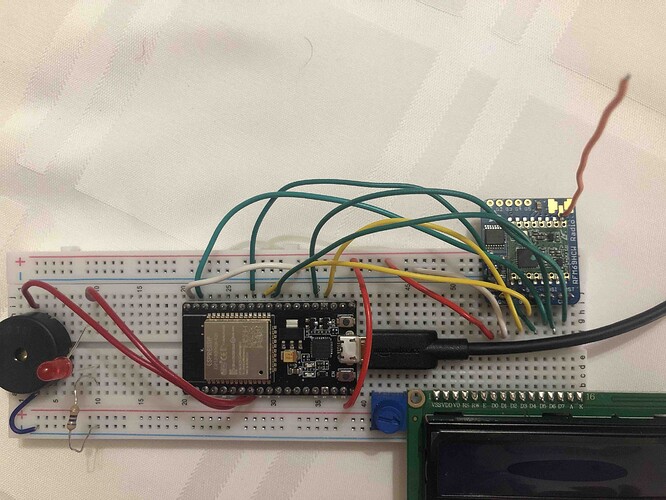 Keeps reseting to void setup(), RFM69 connected to ESP32 - Programming ...