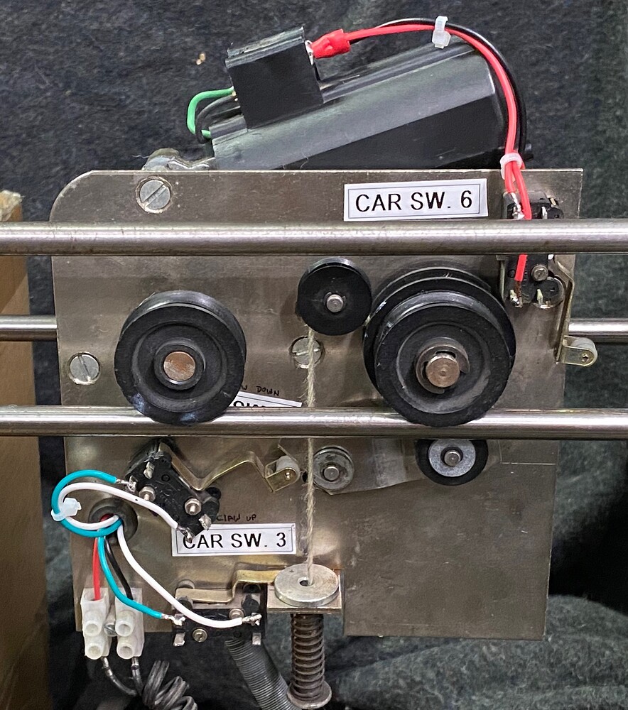 Controlling DC motors with Micro Switch for Arcade Claw Machine ...
