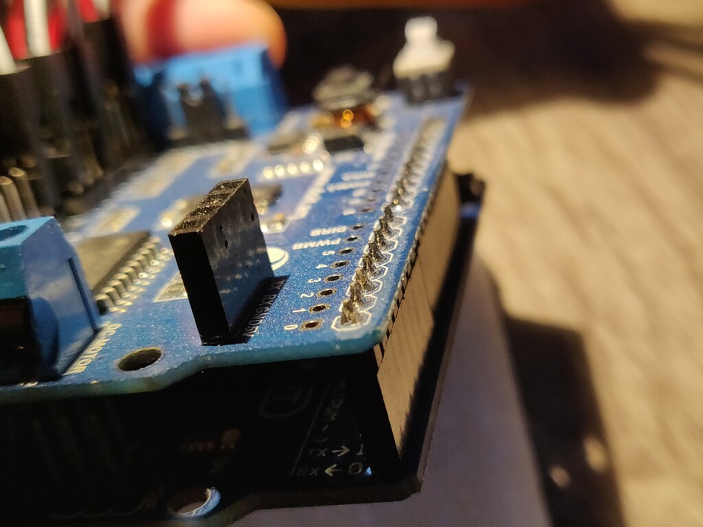 Using IO with servo controller shield - General Electronics - Arduino Forum