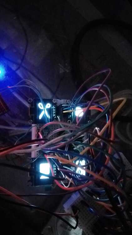 Animated bitmaps on 4 displays with mux/demux 4051 - Displays - Arduino ... Animated bitmaps on 4 displays with mux/demux 4051 - Displays - Arduino ...