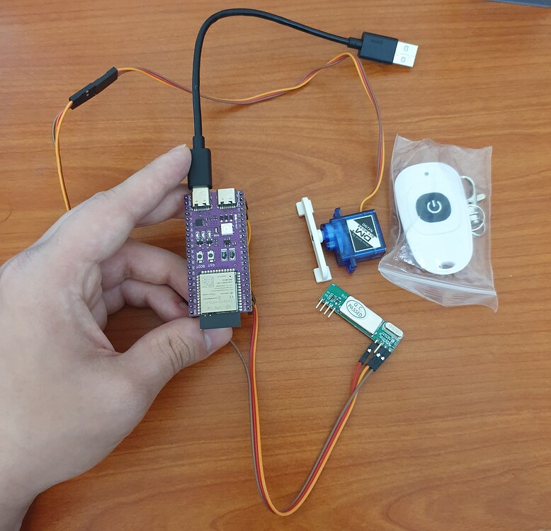 I want to use two buttons to control one light (Blynk and RF remote) sync issue - General ...