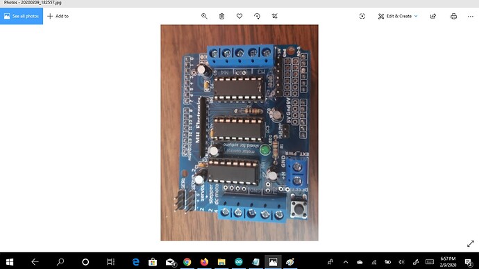 Noob here, help needed. My L293D motor shield is not turning ON ...