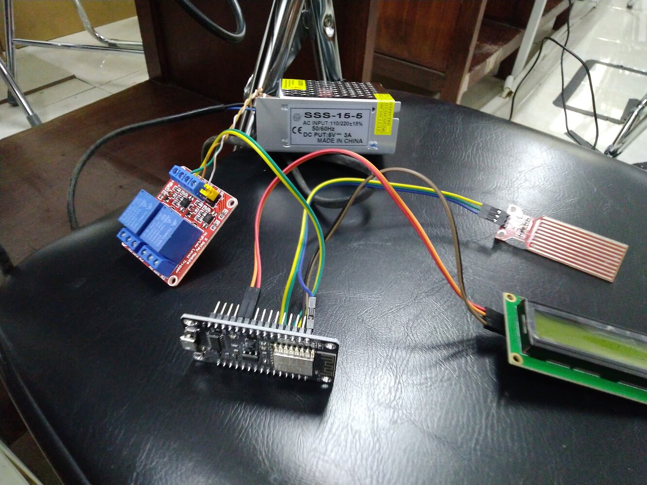 [SOLVED] Relay won't switch in my project - Home Automation - Arduino Forum
