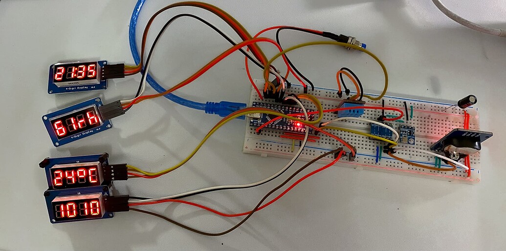 Centre colon on TM1637 4-digit 7-segment LED display? - LEDs and Multiplexing - Arduino Forum