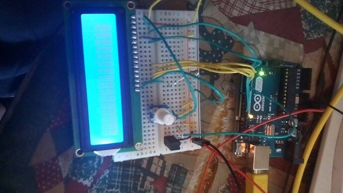 problemi con lo schermo lcd - Hardware - Arduino Forum