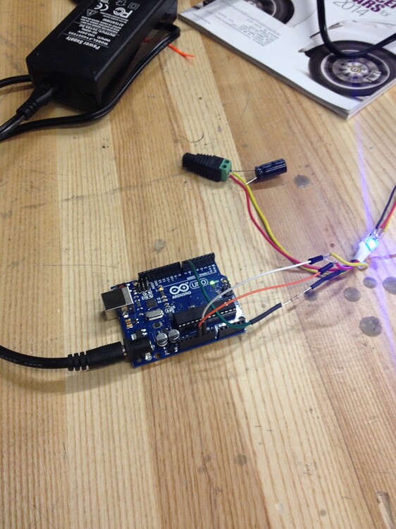 Arduino Powering Multiple LEDs from External Power Source - General Guidance - Arduino Forum