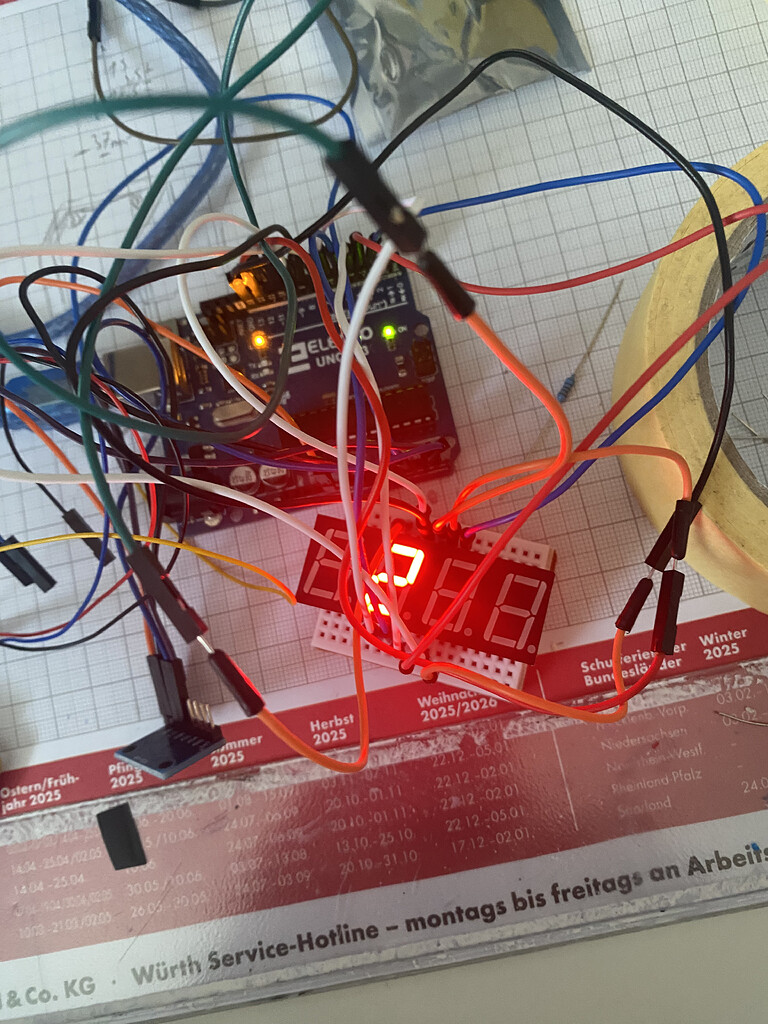7 segment display isnt working right - Programming - Arduino Forum