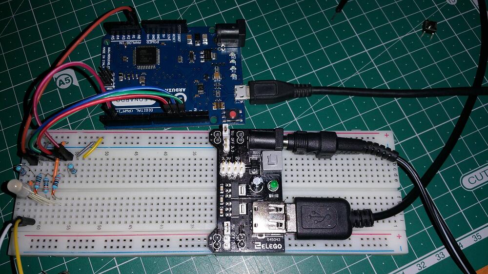 Alimentazione breadboard e arduino - Hardware - Arduino Forum