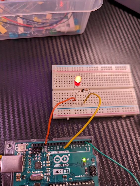 Toggle switches to turn on led's - General Guidance - Arduino Forum