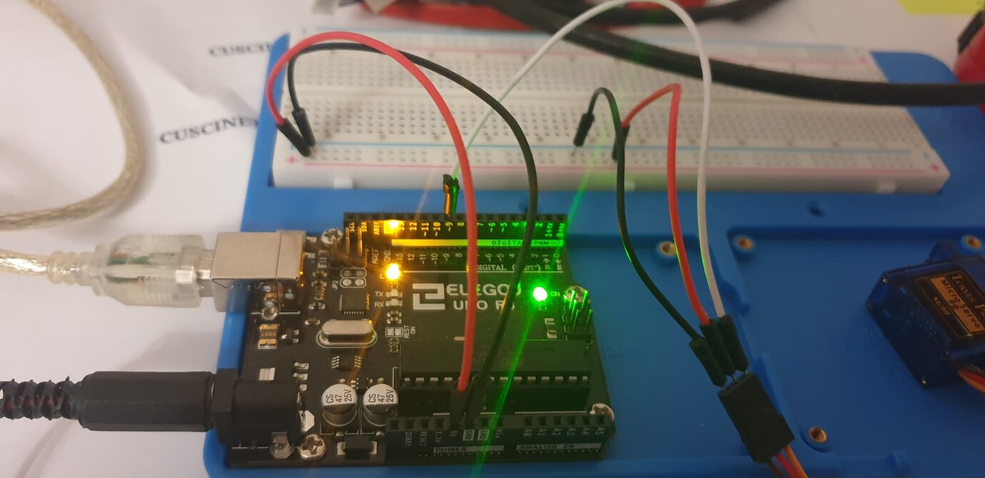 Problema servo sg90 tower pro - Generale - Arduino Forum