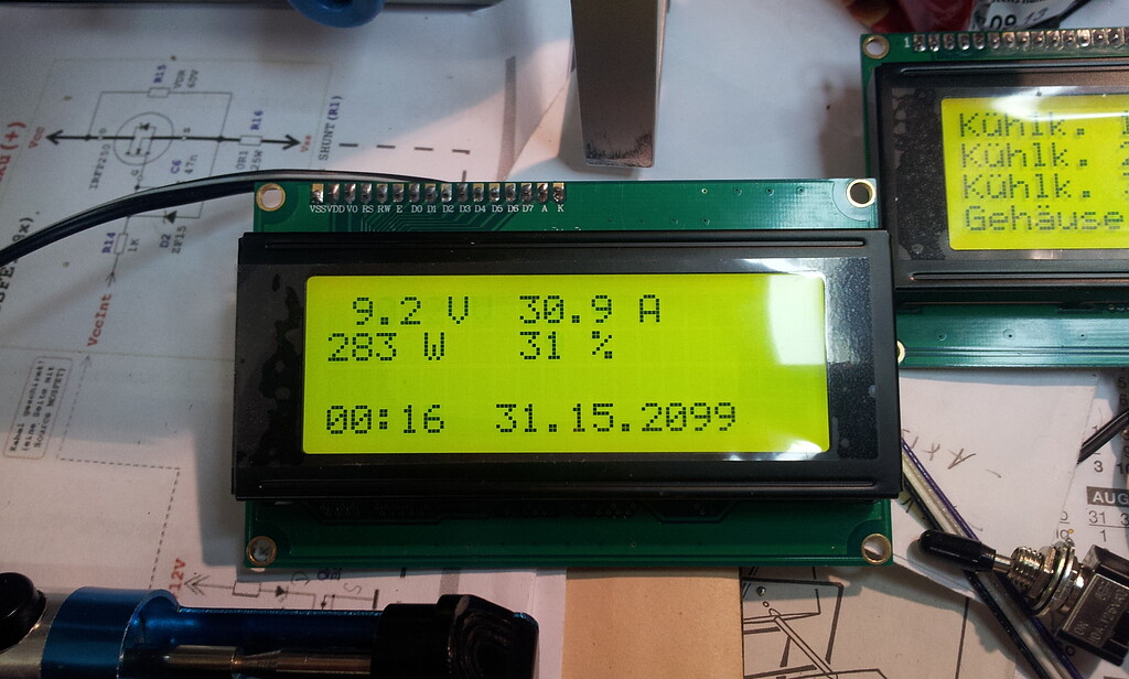 "gelöst" Probleme mit der Programmierung einer LCD Ausgabe - wer kann ...