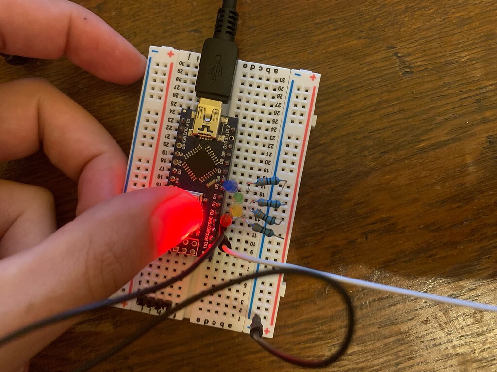 Controlling 4 LEDs on a NANO with an UNO - Programming - Arduino Forum
