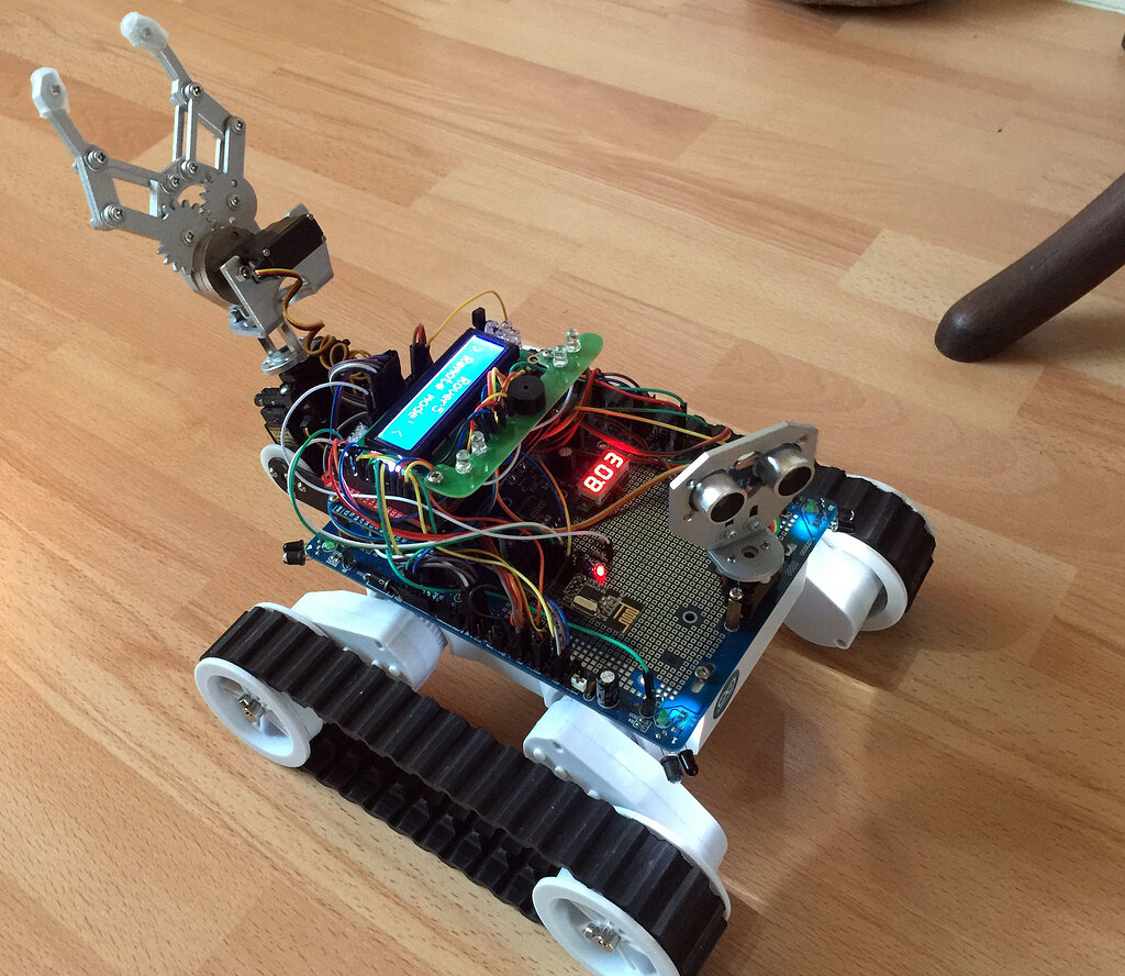 Dagu Rover 5- RF24L Remote mode, Gripper mode and Obstacle avoiding mode :-) - Showcase ...