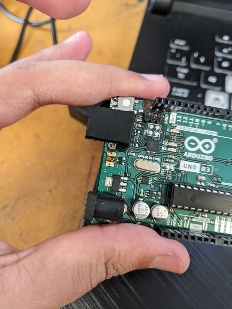 USB Port Side Chip heating up when connected to Arduino IDE - IDE 1.x - Arduino Forum