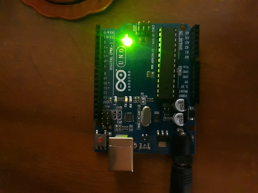 MY arduino On light is working, the l light is not working and TX and RX is turned on ...